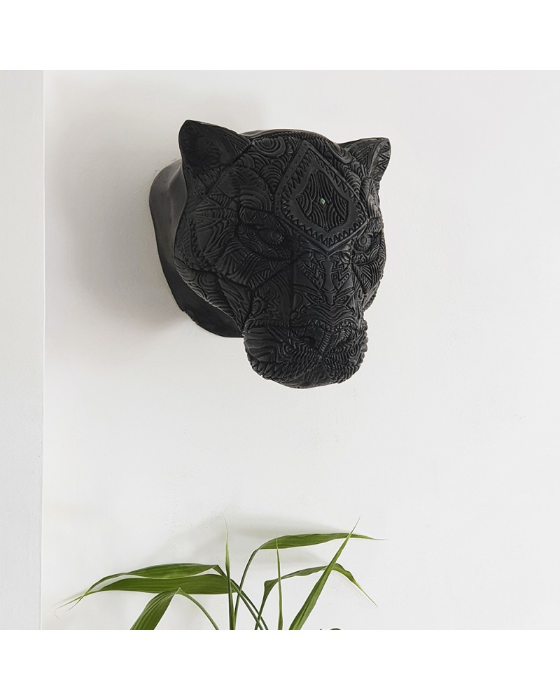 Beyond the white - Sculpture Pantera